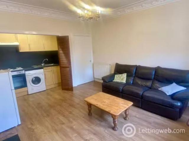 Cheap 2 BR Property to rent in 8 Nicoll Street, Dundee DD1 1LY.