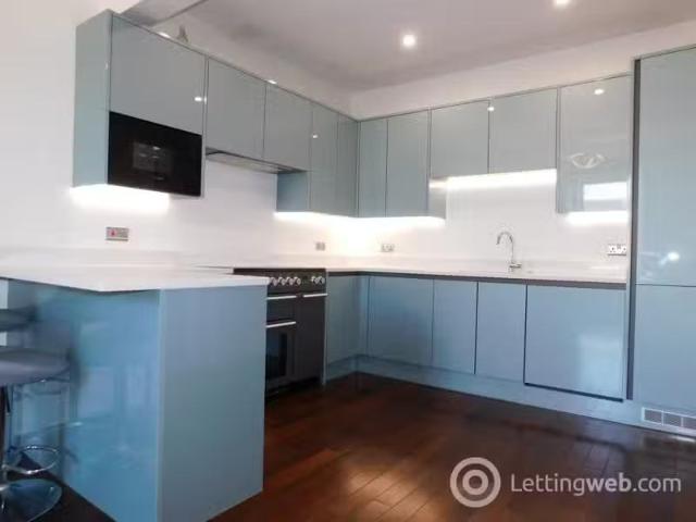 Just in! 2 BR Property to rent in 14, Dalmeny Street, Edinburg.