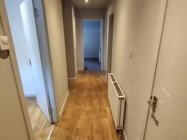 New 2 BR Property to rent in 25 Mid road 1/M