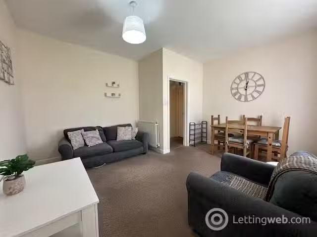 Cheap 2 BR Property to rent in 35B Powis Place
