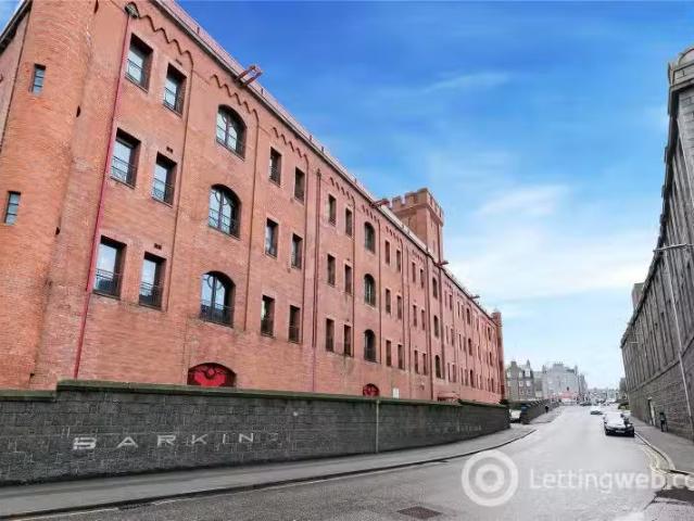 Just in! 2 BR Property to rent in The Bastille, 75 Maberly Str.