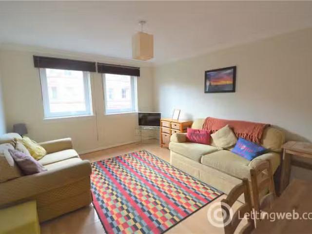 Just in! 2 BR Property to rent in Bryson Road, Edinburgh, EH11