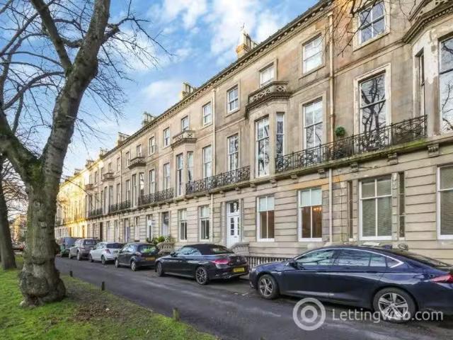 Charming 2 BR Property to rent in Buckingham Terrace, Botanics.