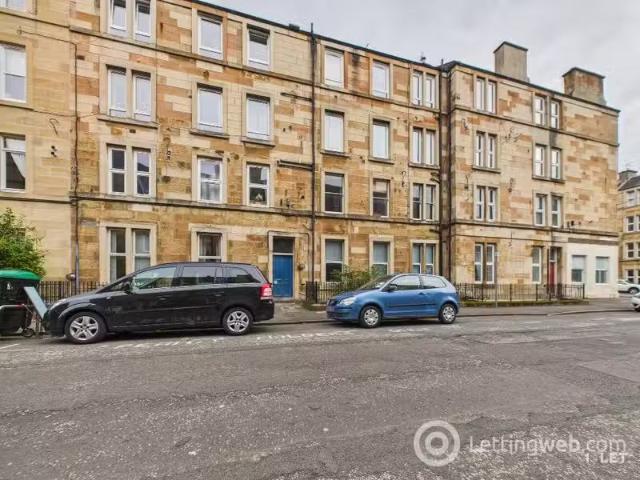 Cozy 2 BR Property to rent in Caledonian Place, Dalry, Edinbur.