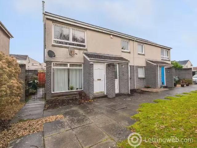 Cozy 2 BR Property to rent in Craigs Park, Edinburgh, EH12