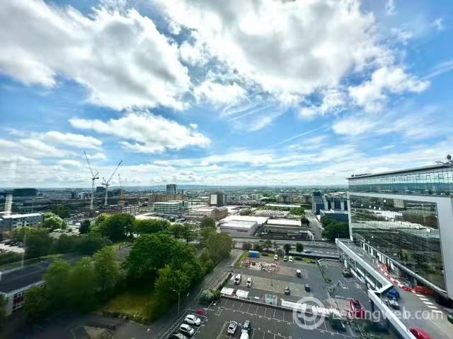Cozy 2 BR Property to rent in Cranston Street, Finnieston, Gla.