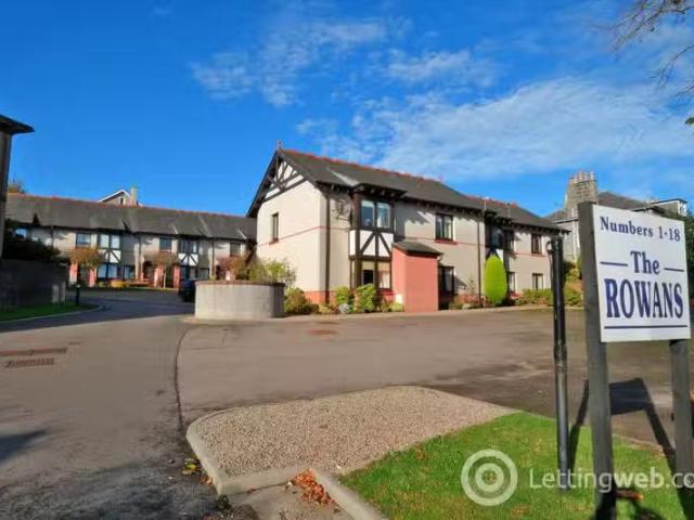 For Rent! 2 BR Property to rent in Flat 1, The Rowans, North D.