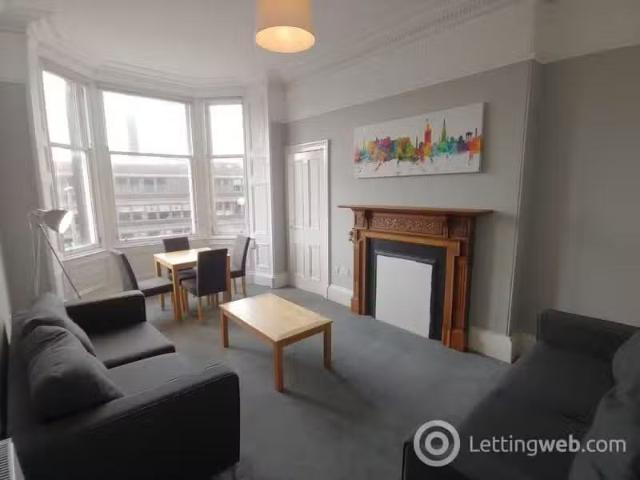 Cozy 2 BR Property to rent in Haymarket Terrace, West End, Edi.