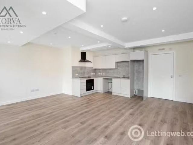 Charming 2 BR Property to rent in Hopetoun Street, Edinburgh.