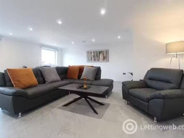 Cozy 2 BR Property to rent in Hydro House, Union Street, Aberd.