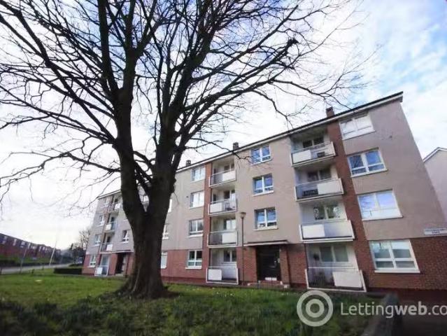 Charming 2 BR Property to rent in Pollokshaws Road, Eglinton T.
