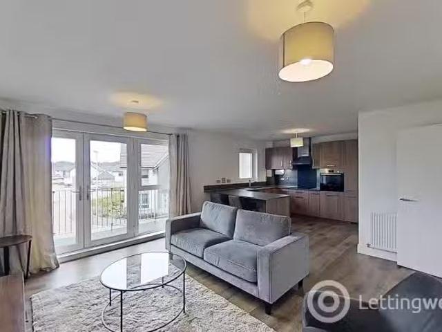 Nice 2 BR Property to rent in Poppy Cruick, Edinburgh, Midloth.
