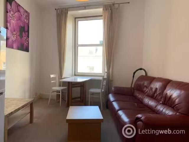New 2 BR Property to rent in Prince Regent Street, Leith, Edin.