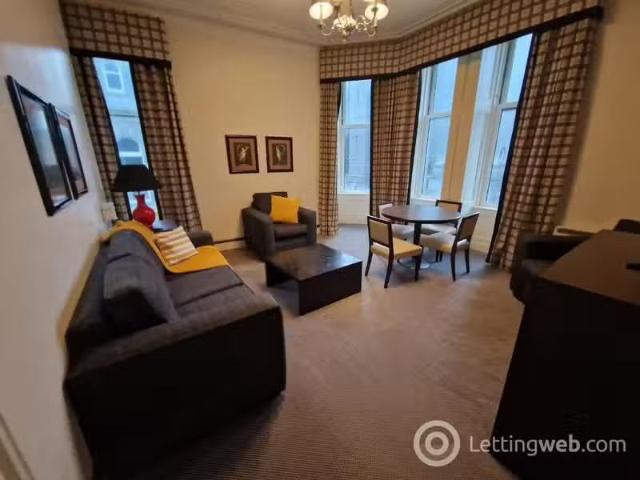 Rental! 2 BR Property to rent in Rosemount Viaduct, Rosemount.