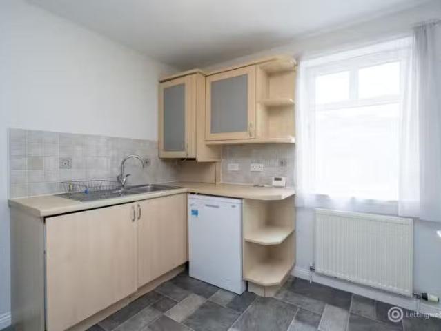 Deal! 2 BR Property to rent in Sinclair Place