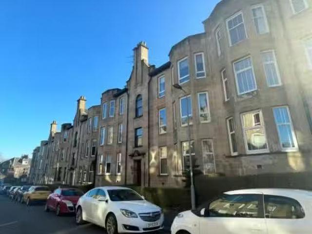 Nice 2 BR Property to rent in South Park Drive, Paisley, Renfr.