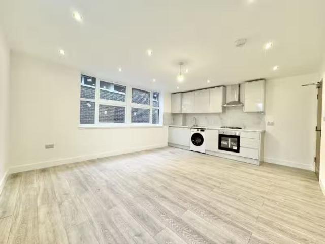Just in! 2 BR Wote Street, BASINGSTOKE
