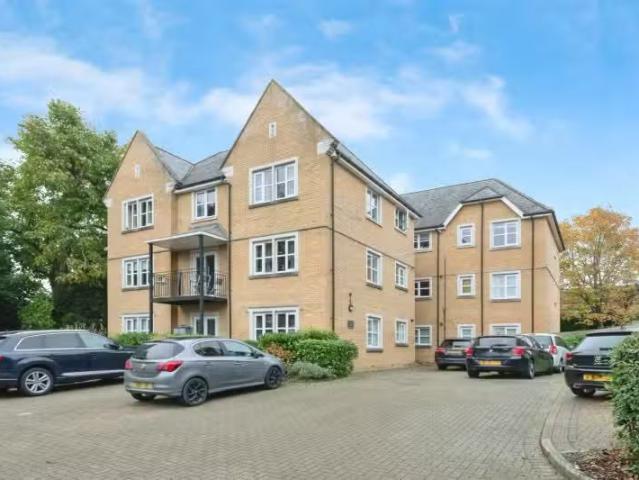Just in! 2 BR Waglands Garden, BUCKINGHAM