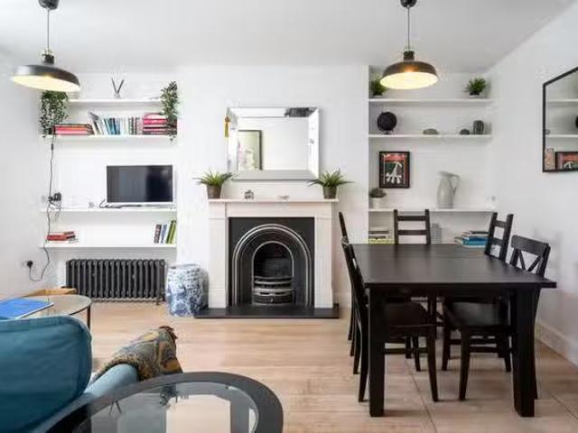 Cozy 2 BR Westbourne Park Road