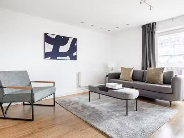 Unique 2 Rooms Consort House, Queensway, Bayswater 2 Bedroom.
