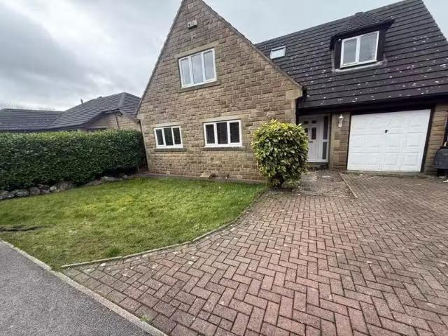 Cozy 3 BA 3 bedroom detached house for rent in Norcross Avenue.