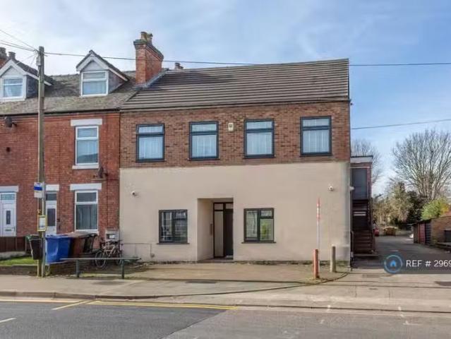 Cozy 3 BA 1 bedroom house share for rent in Tutbury Road, Burt.