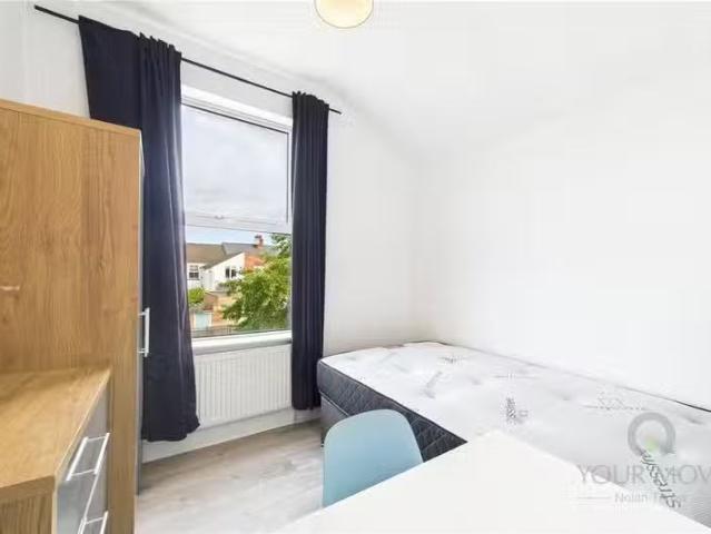 Just in! 3 BA 1 bedroom House to rent, Cedar Road, Northampton.