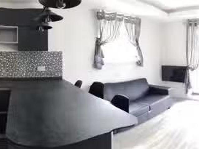 Cheap 3 BA 2 bedroom apartment for rent in The Parade, Roath.