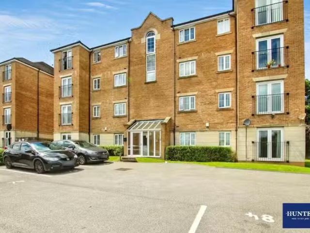 Cozy 3 BA 2 bedroom apartment for rent in Sandhill Close, Brad.