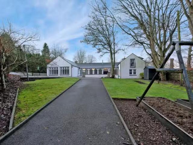 Unique 3 BA 4 bedroom detached house for rent in Mansefield Lo.