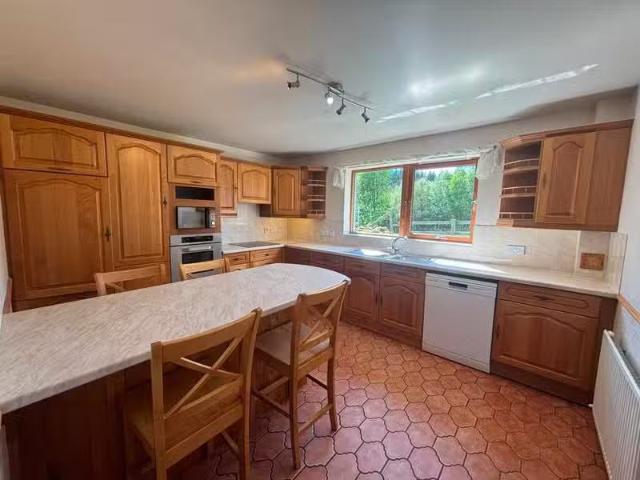 New 3 BA 4 bedroom detached house for rent in Inchmarlo, Banch.