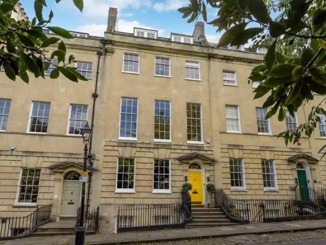 Unique 3 BA 5 bedroom terraced house for rent in Berkeley Squa.