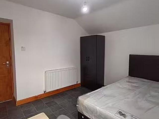 For Rent! 3 BA House share for rent in Pentrebane Street, Card.