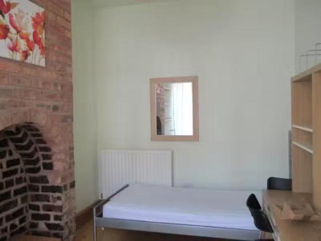 Cozy 3 bedroom terraced house for rent in Tame Road, Birmingha.
