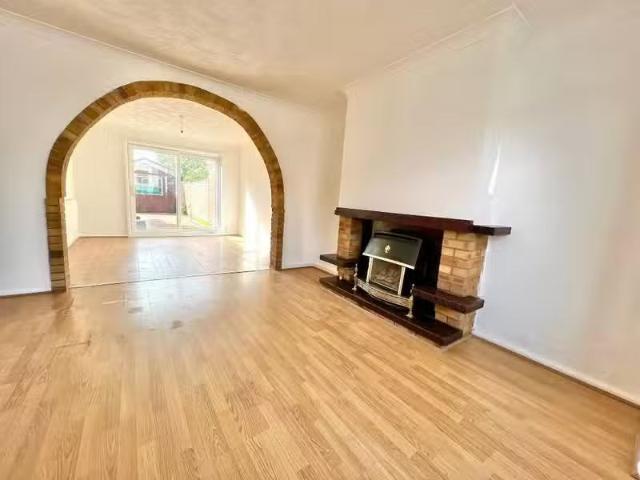 Cozy 3 bedroom terraced house for rent in BERESFORD AVENUE, Co.
