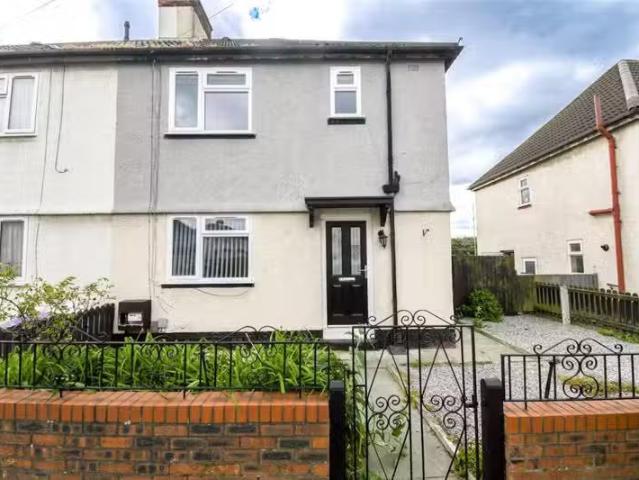 Cozy 3 bedroom end of terrace house for rent in Gorsedale Road.
