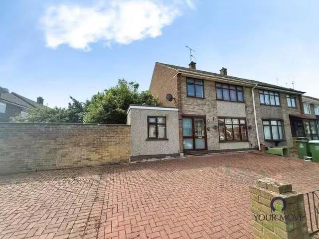 For Rent! 3 bedroom End Terrace House to rent, Beacon Road, Er.