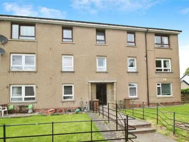 Deal! 3 bedroom Flat to rent, Foggyley Gardens, Dundee, DD2 £.