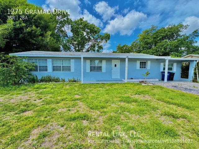 Spacious 3 bedroom home with a flexible bonus room and private outdoor space in North Fort Myers