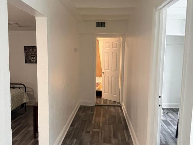 Cozy 3 bedroom house, close to everything you need