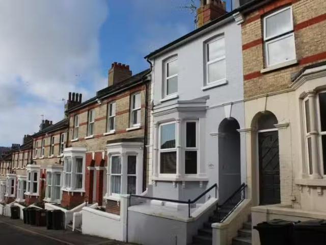 Rental! 3 bedroom house for rent in Watts Lane, Eastbourne, Ea.