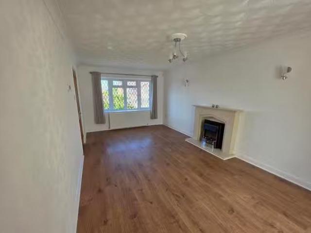 Cheap 3 bedroom house for rent in Yeovil, BA20