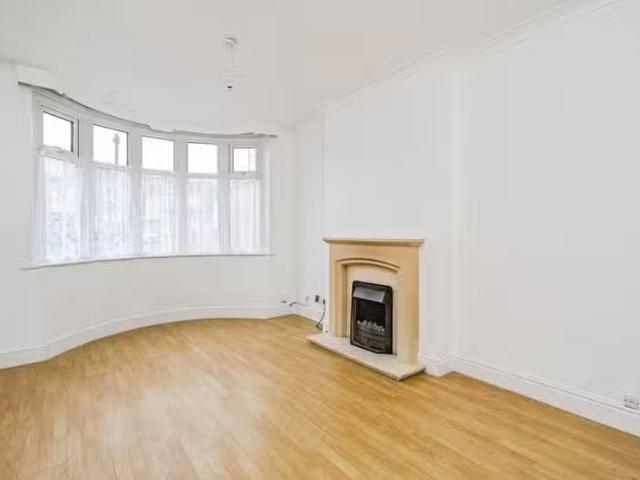 Charming 3 bedroom house for rent in Alwin Road, Rowley Regis.
