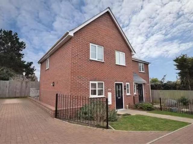 Cozy 3 bedroom house for rent in Oak Tree Gardens, COLCHESTER.