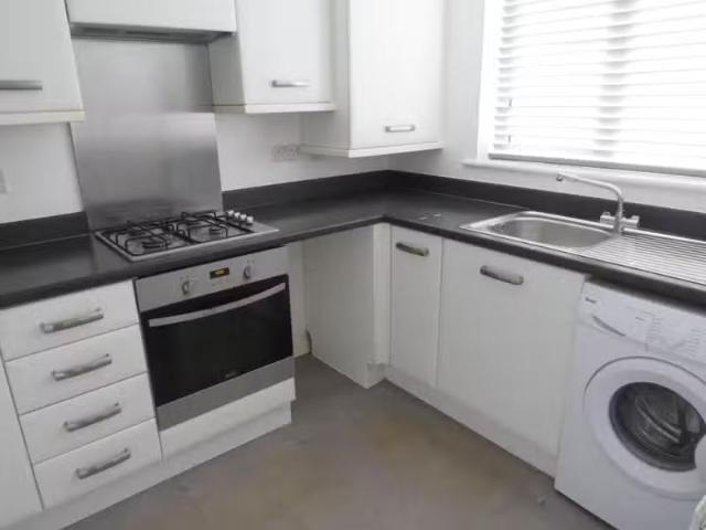 Deal! 3 bedroom house for rent in Pel Crescent, OLDBURY, B68