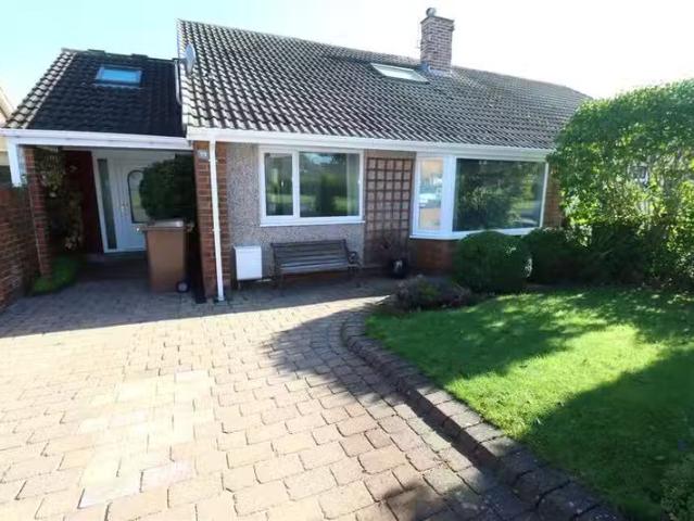 Cheap 3 bedroom Semi Detached Bungalow to rent, Woodburn Squar.