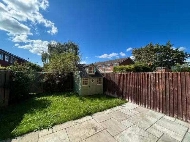 Cozy 3 bedroom semi detached house for rent in Ampfield Road.