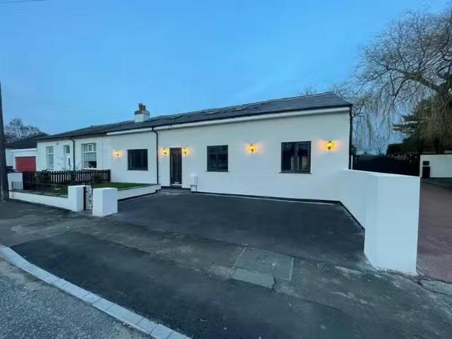 Cozy 3 bedroom semi detached house for rent in Haig Road, Bury.