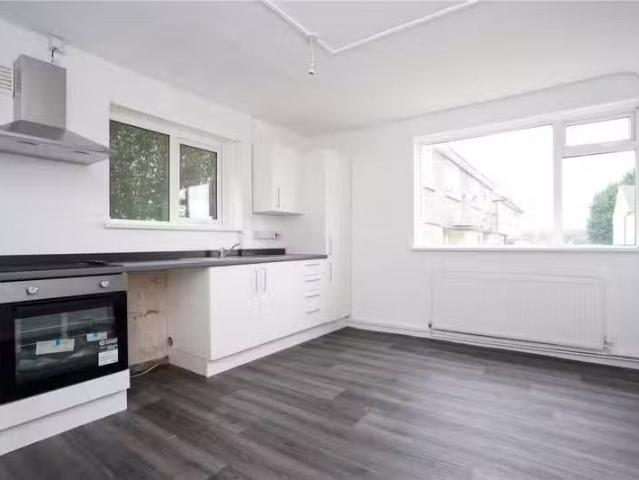 Cozy 3 bedroom semi detached house for rent in Ruffield Side.