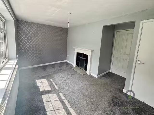 Cheap 3 bedroom Semi Detached House to rent, Bath Road, Newcas.
